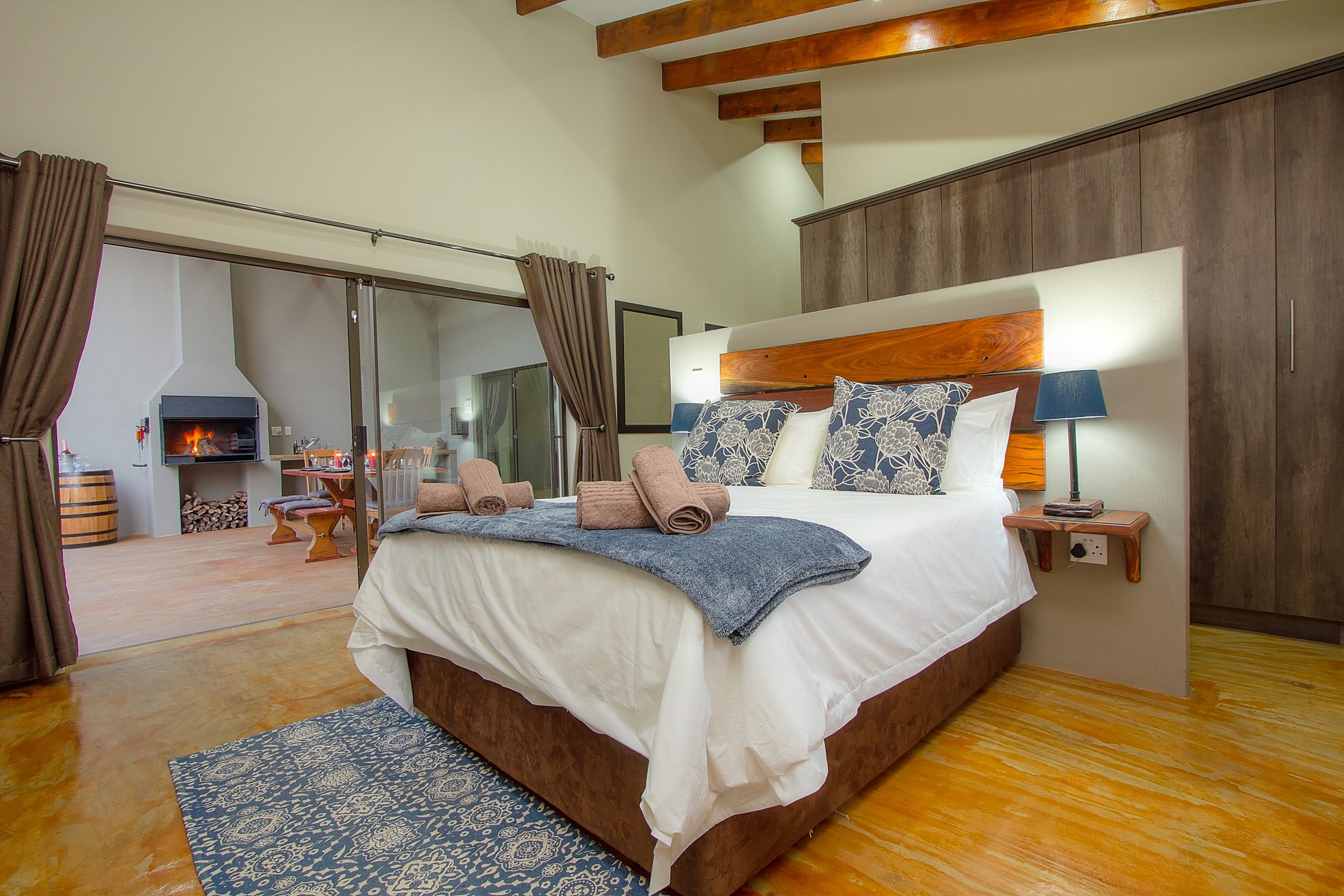 Warthogs Creek – Marloth Park Tourism