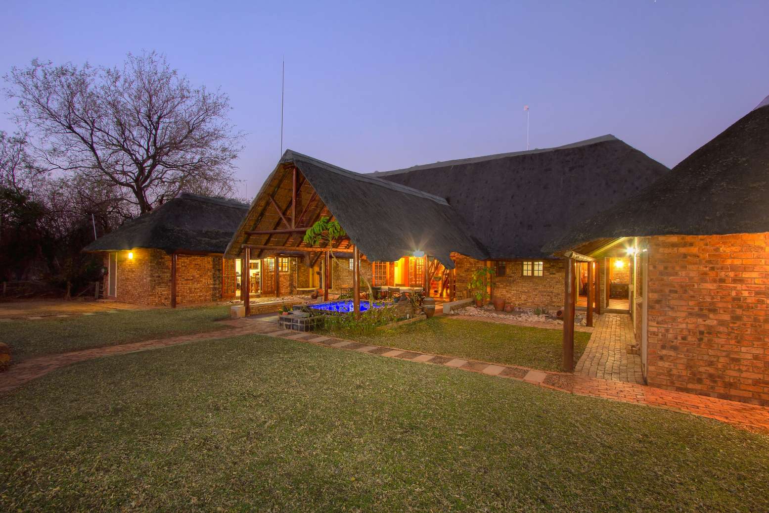 SERENITY Du Bois Lodge – Elephant Room – Marloth Park Tourism