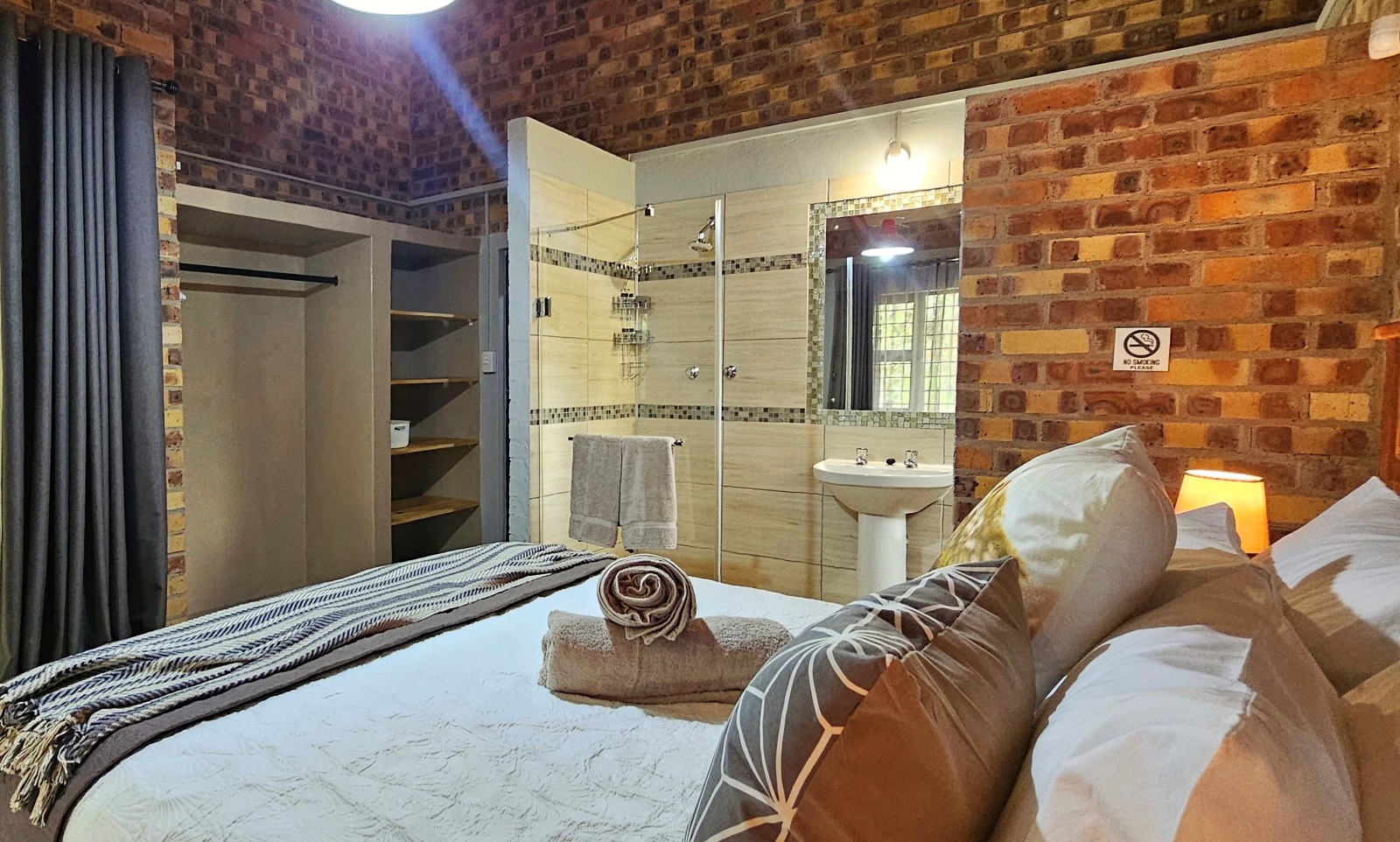 Motlopi @ Kruger – Safari Bush Retreat – Marloth Park Tourism